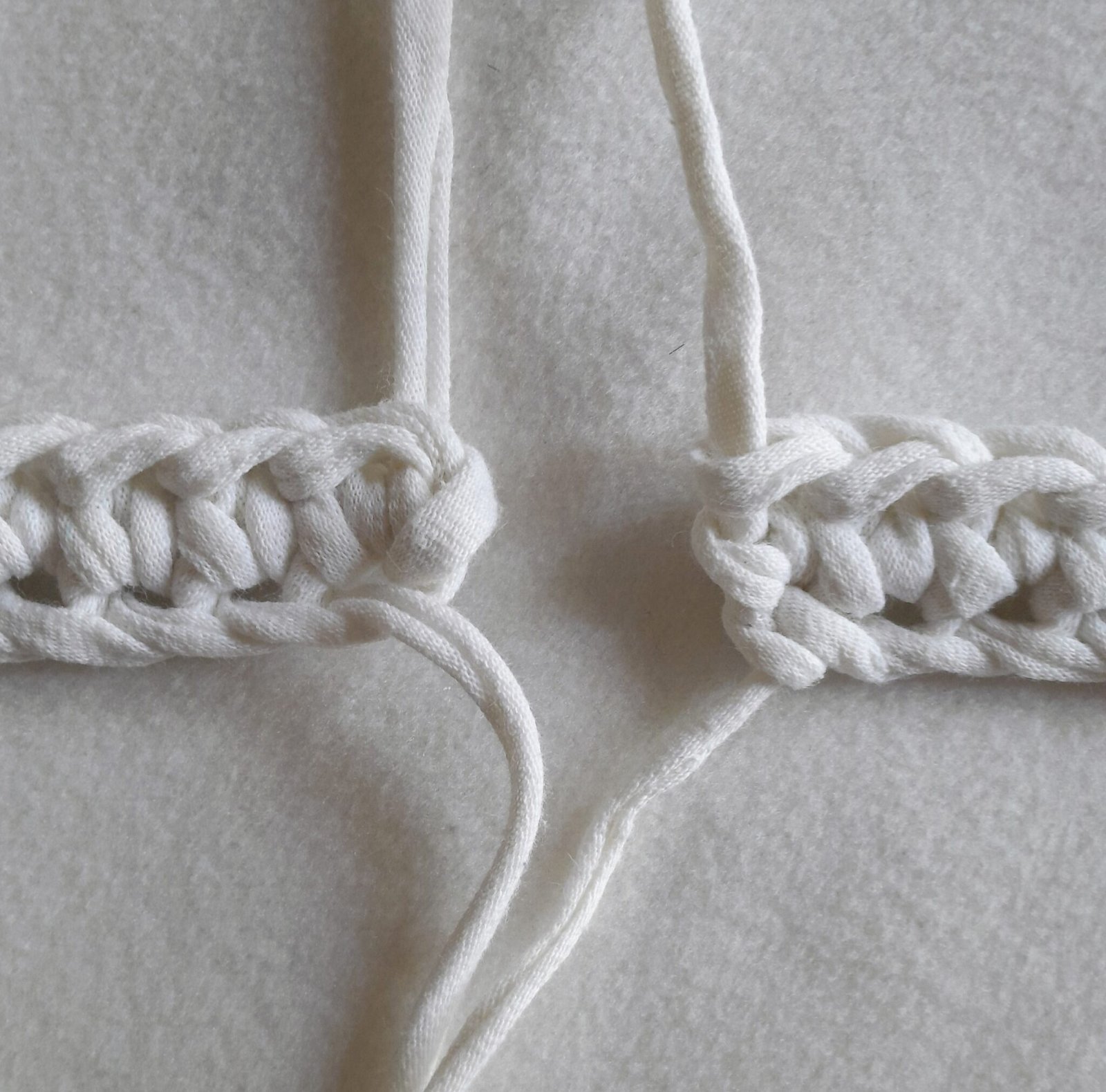 Tutorials for Crocheting the Easiest Customizable Tshirt Rugs - A ... Tutorials for Crocheting the Easiest Customizable Tshirt Rugs - A ...